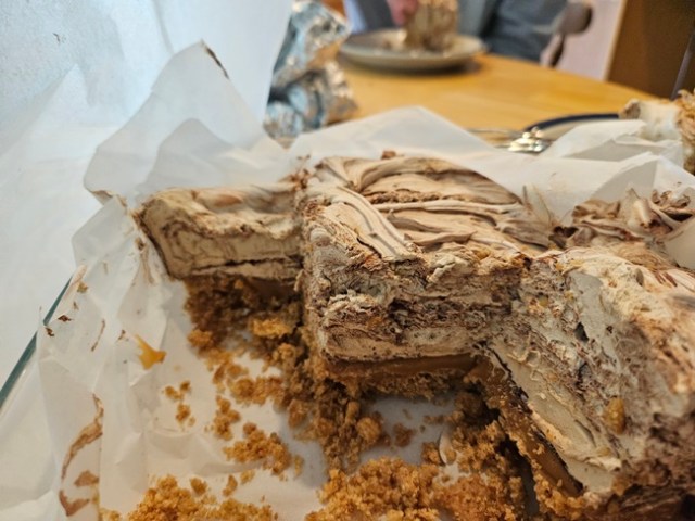 Caramel S’mores Bars | sparecake
